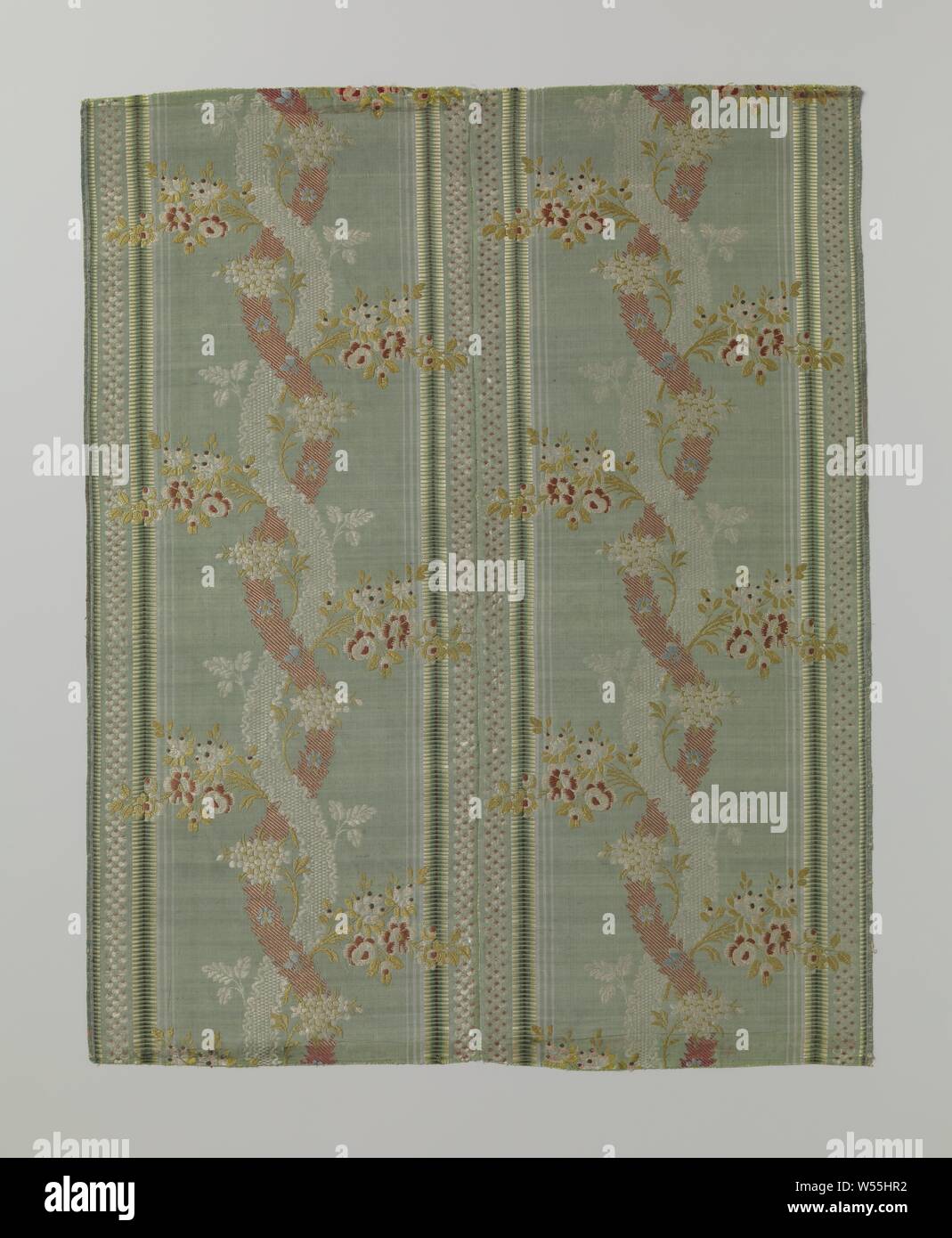 Two swinging intersecting bands hi-res stock photography and images - Alamy