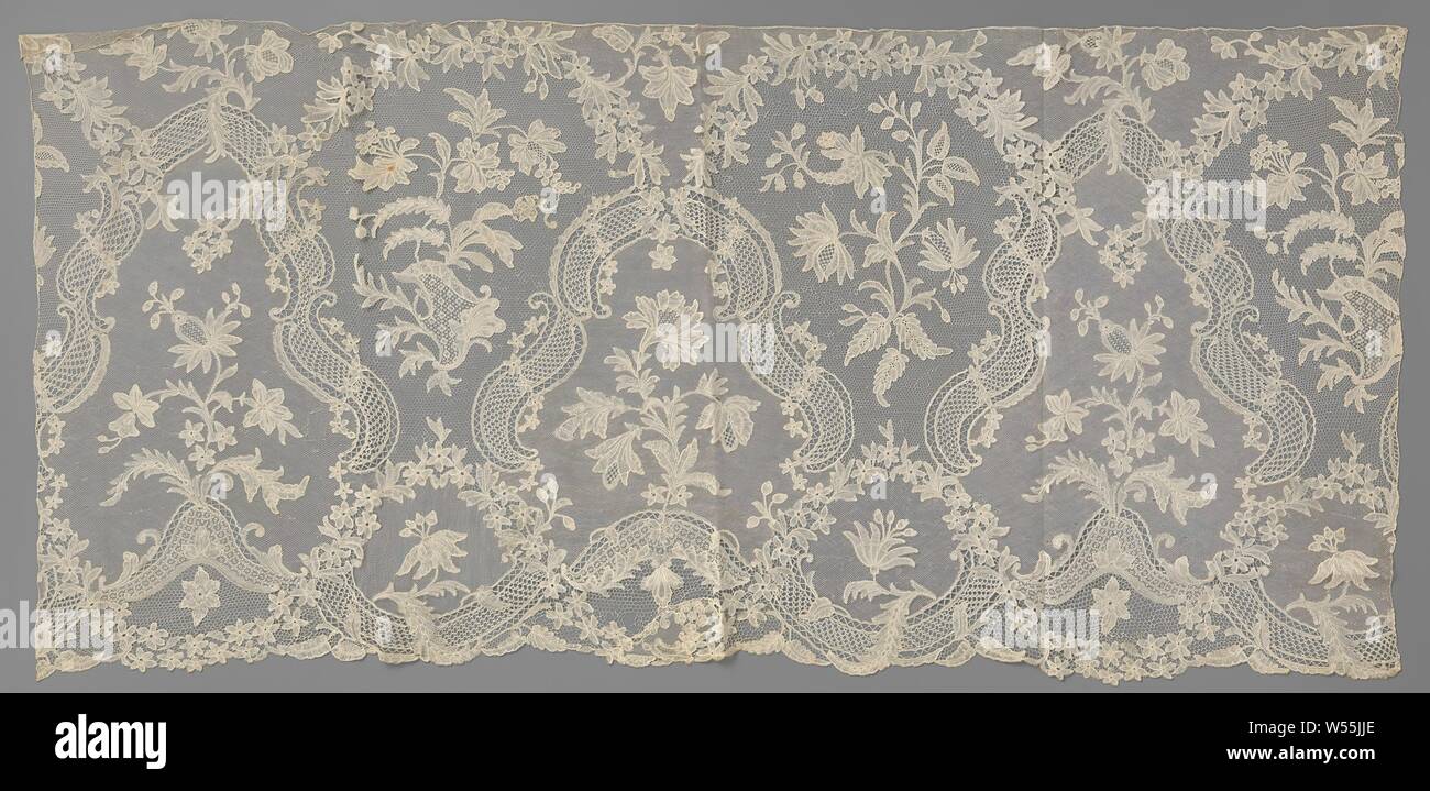 Bobbin lace strip with wide rivière, Bobbin lace strip of natural ...