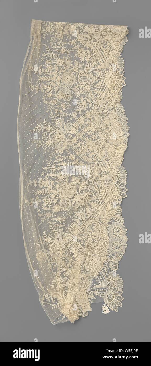 Sleeve of application lace with pear-shaped medallions, Sleeve of ...