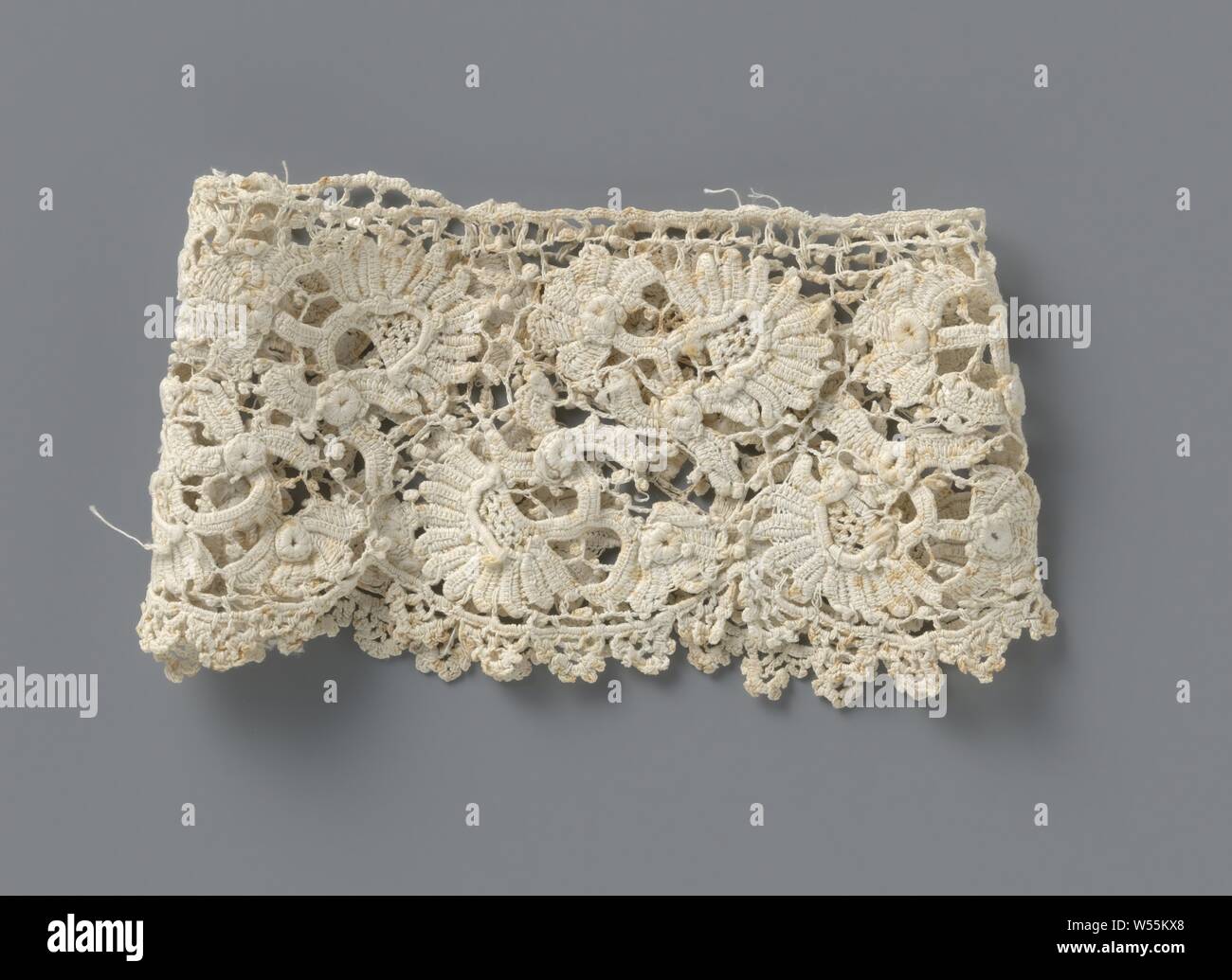 Irregular shaped flowers hi-res stock photography and images - Alamy