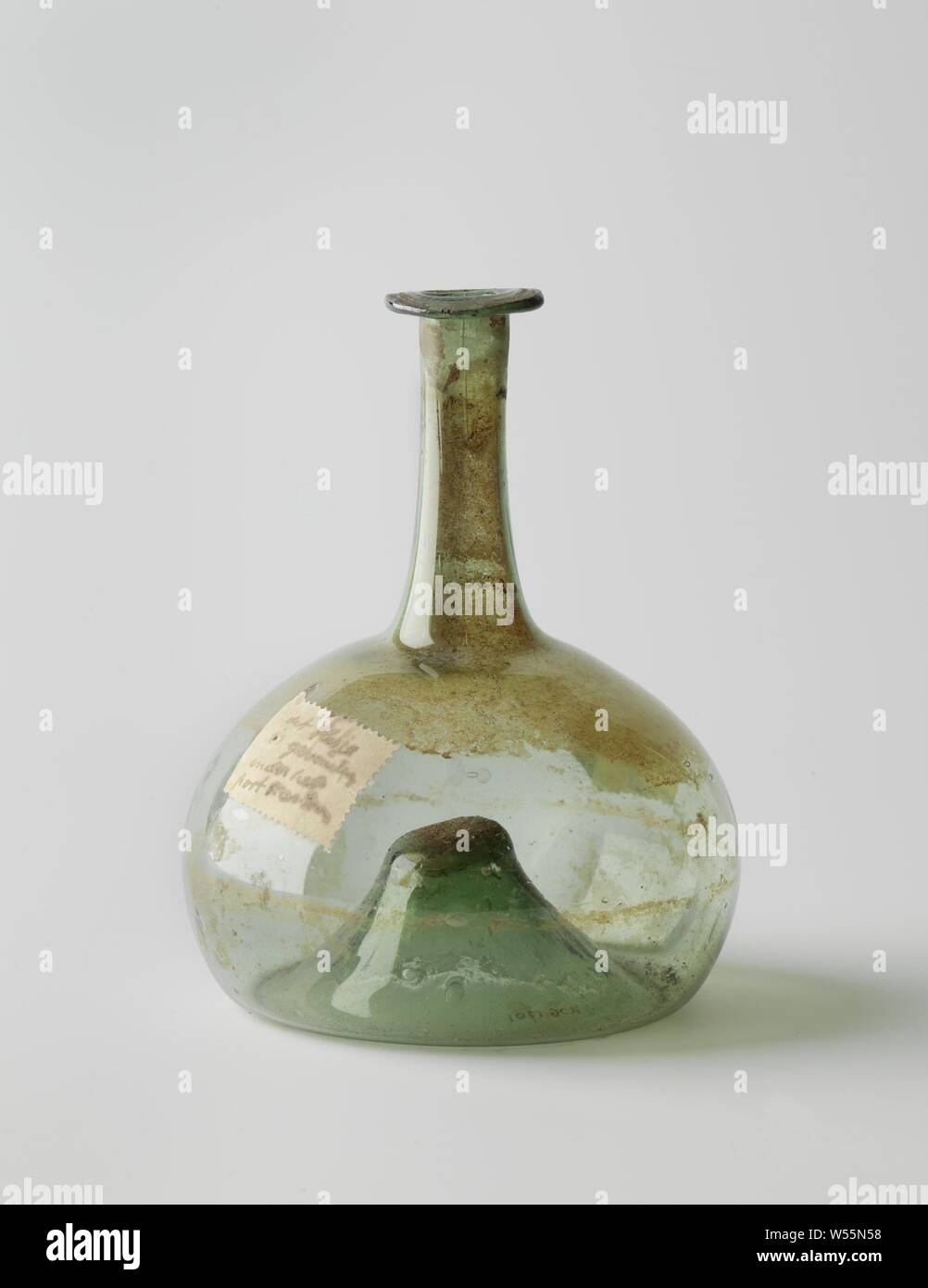 Protruding rim hi-res stock photography and images - Alamy