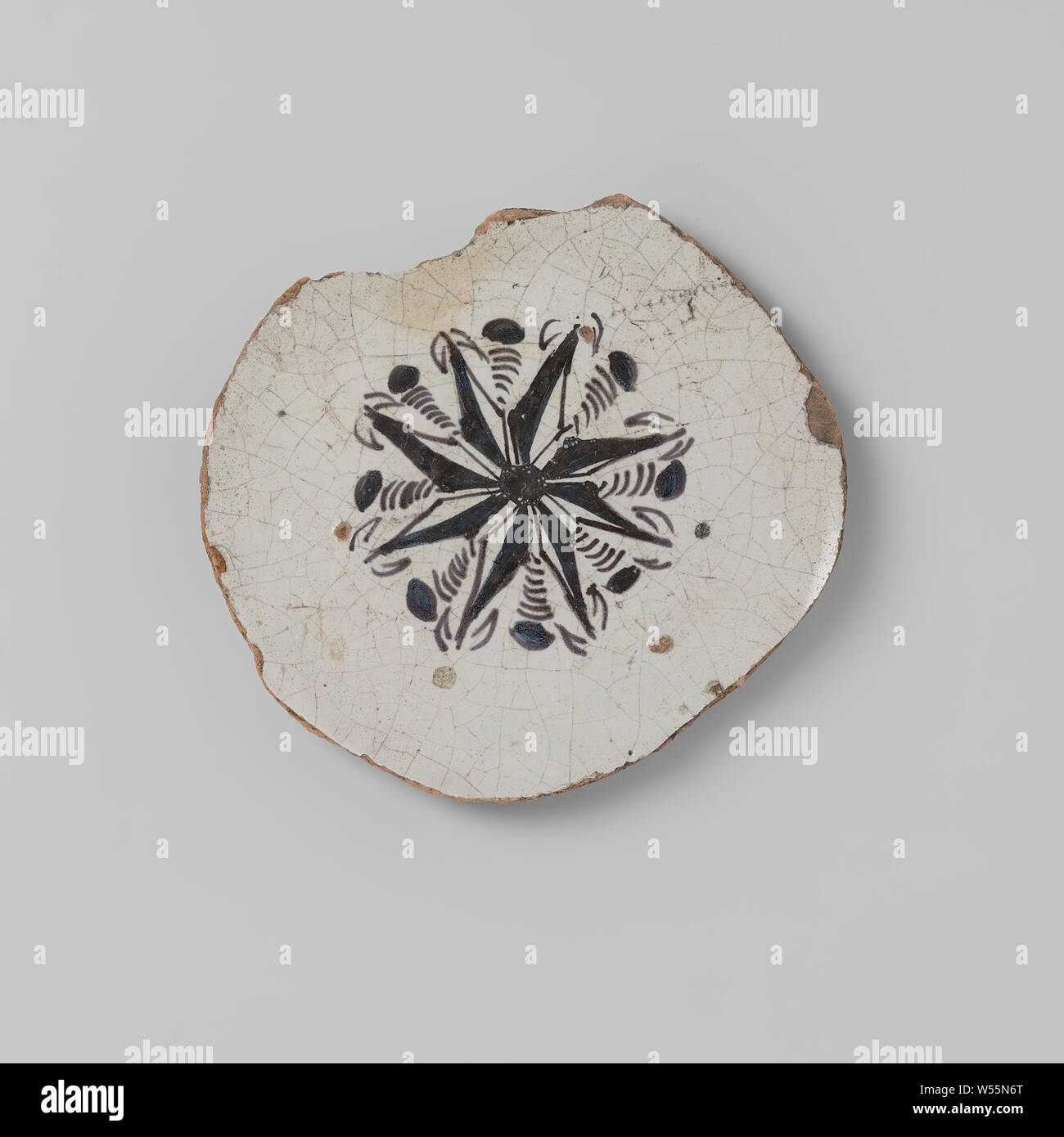 Pottery shrapnel with a drawing of a star in manganese, anonymous, 1500 ...