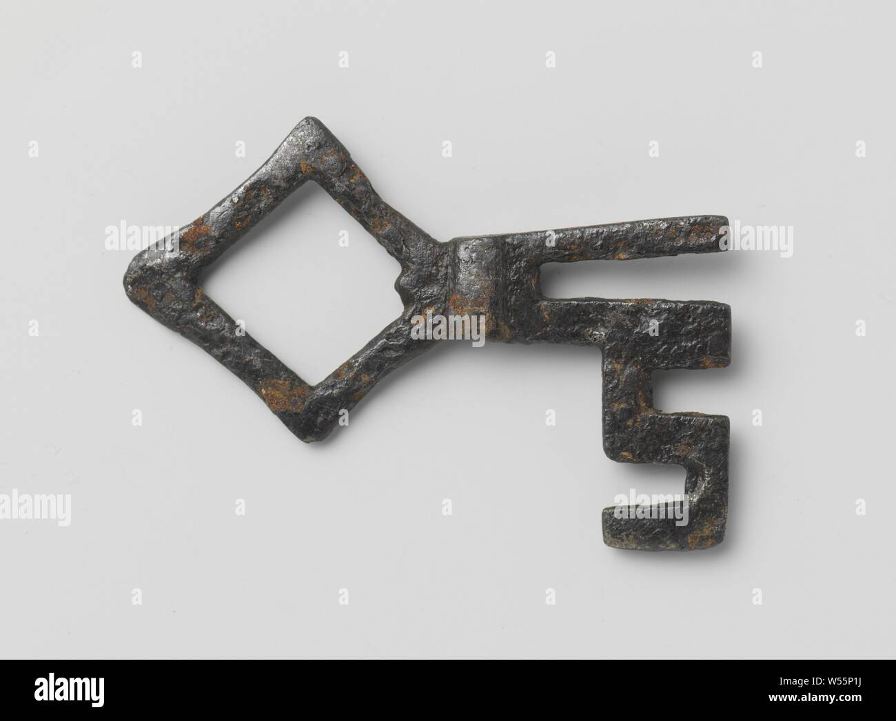 39 keys, Key with diamond shaped eye and short split stem., anonymous ...