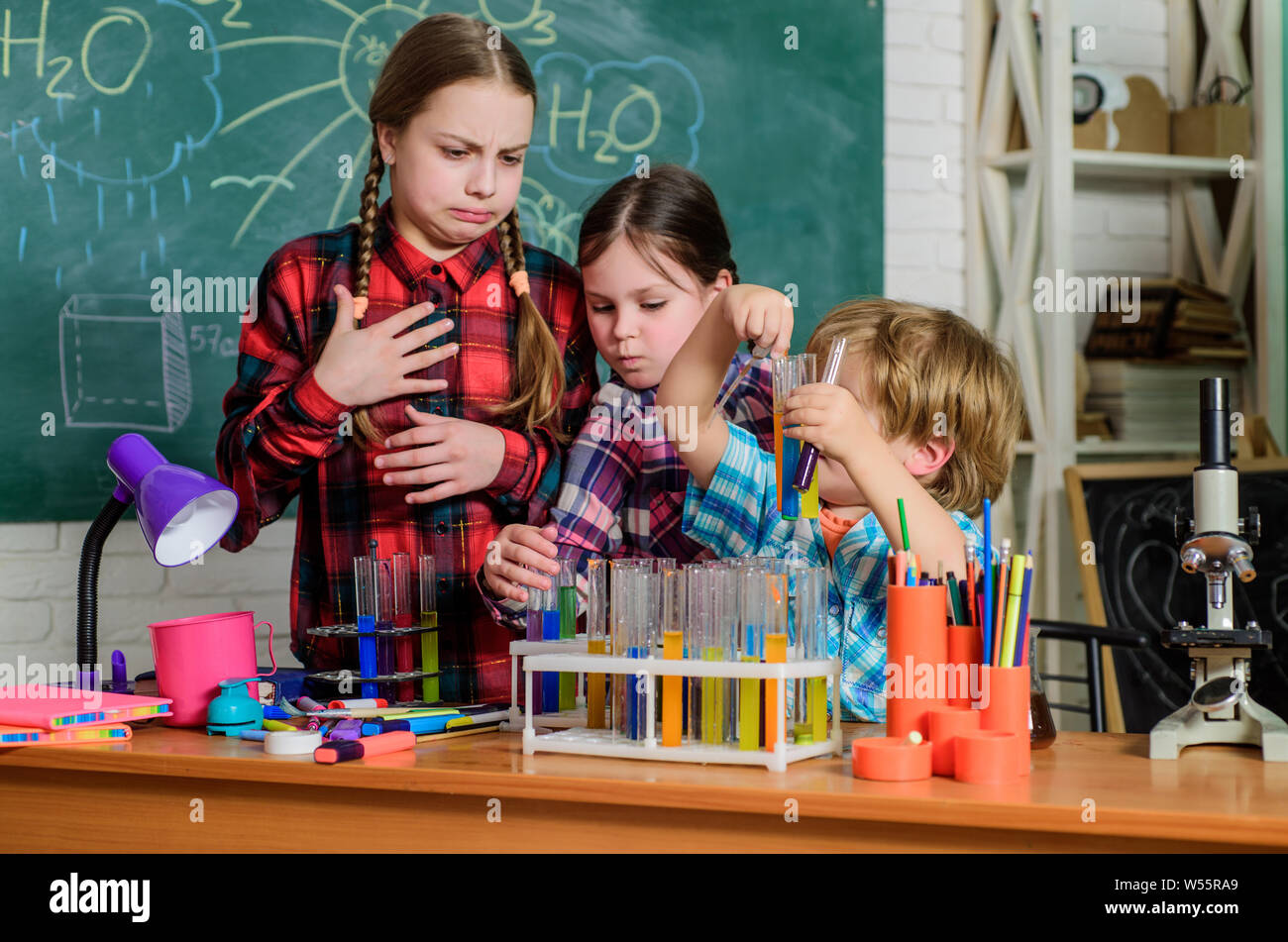 Reaction test ruler hi-res stock photography and images - Alamy