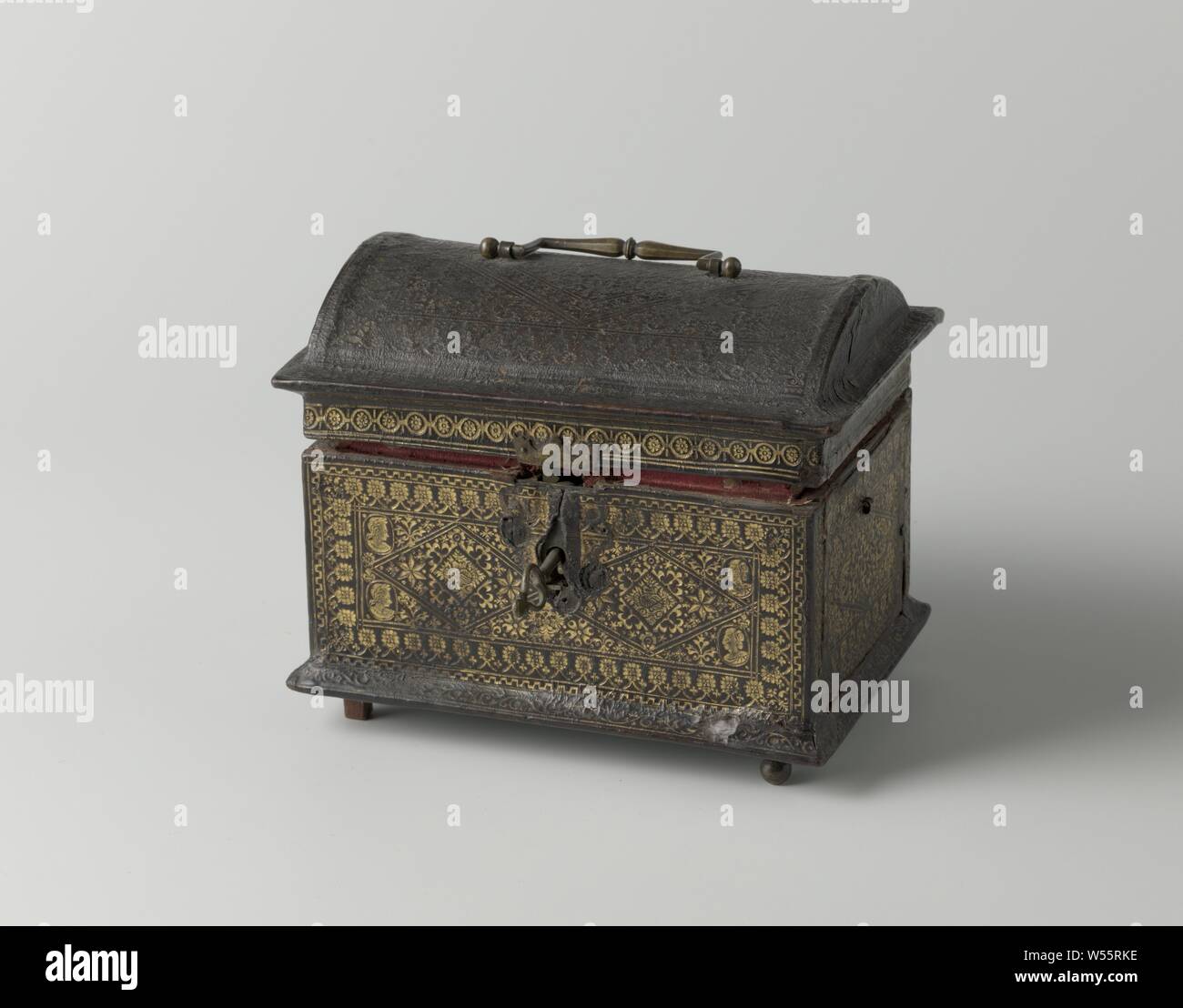 Leather casket hi-res stock photography and images - Alamy