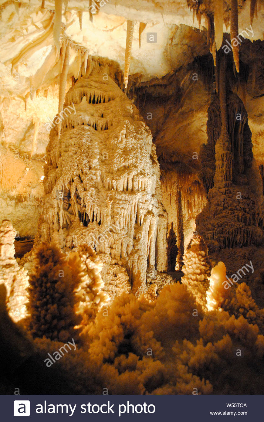 Karst Cave Flowstone Stock Photos & Karst Cave Flowstone Stock Images ...