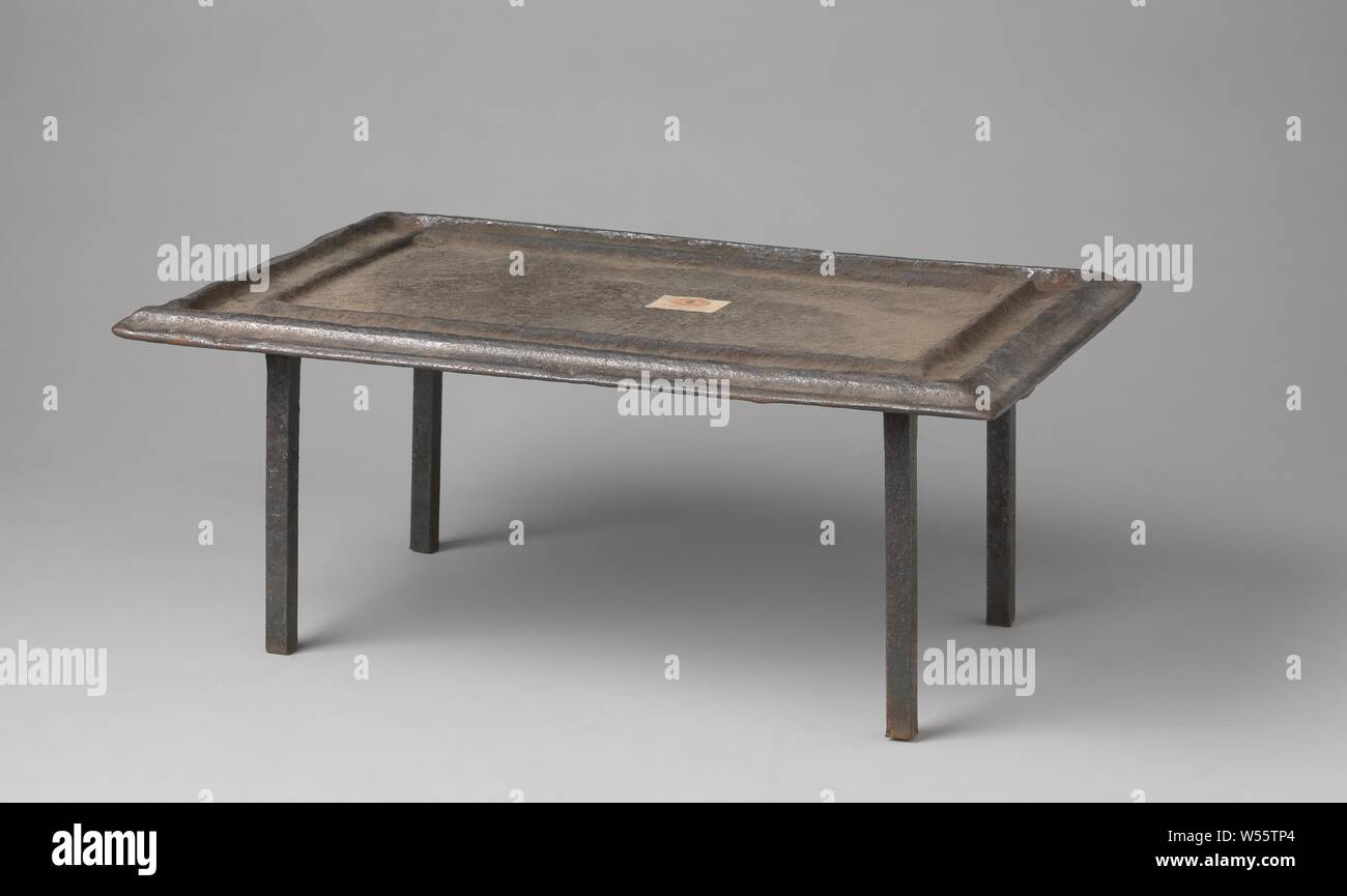 Base plate hi-res stock photography and images - Alamy