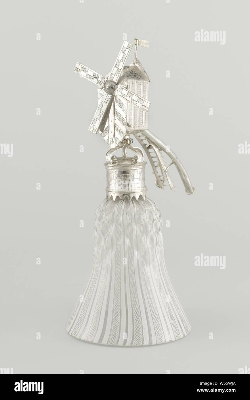 Mill cup, Bell-shaped cup, the upper part of which shows a slight ...