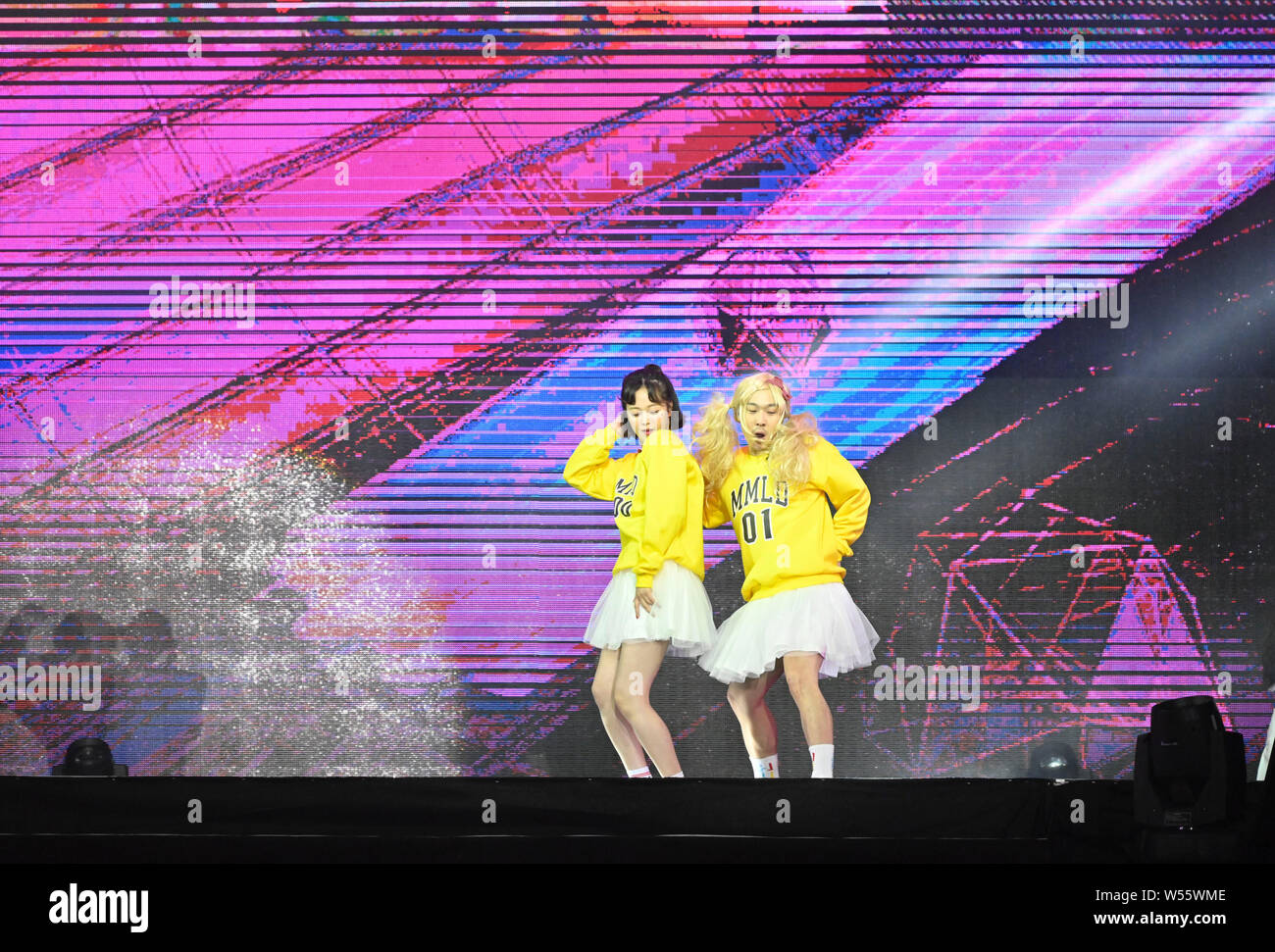 Ha Dong Hoon And Song Ji Hyo