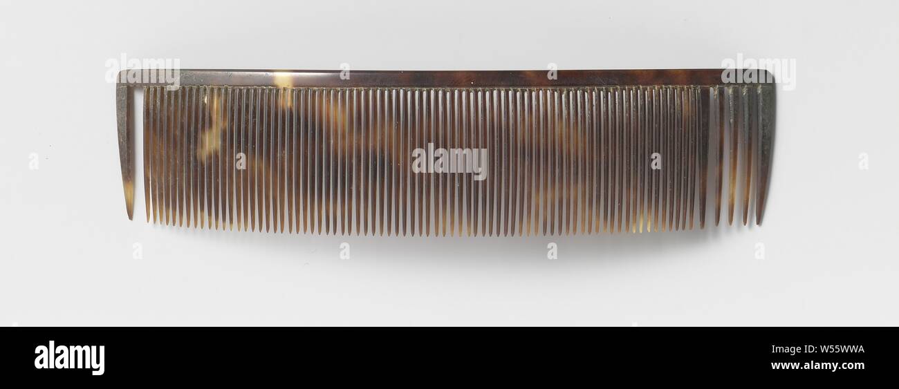 Smooth fine turtle comb hi-res stock photography and images - Alamy