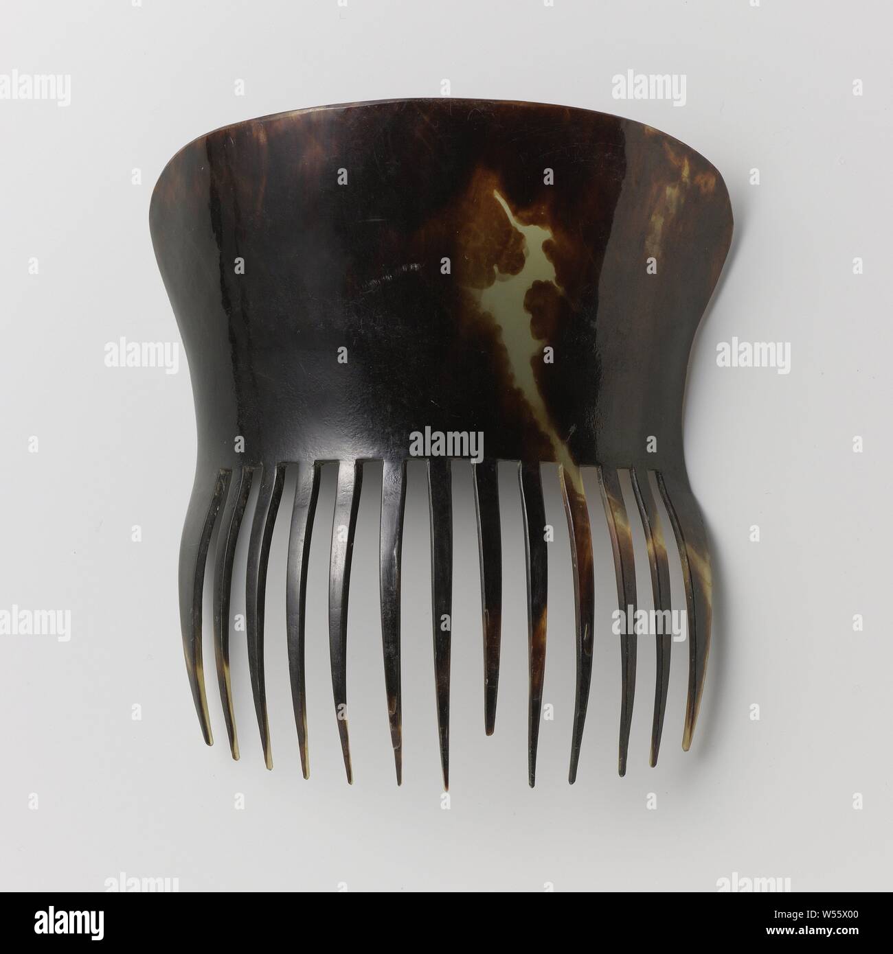 Turtle hair comb with high, smooth back, with thirteen teeth, turtle ...