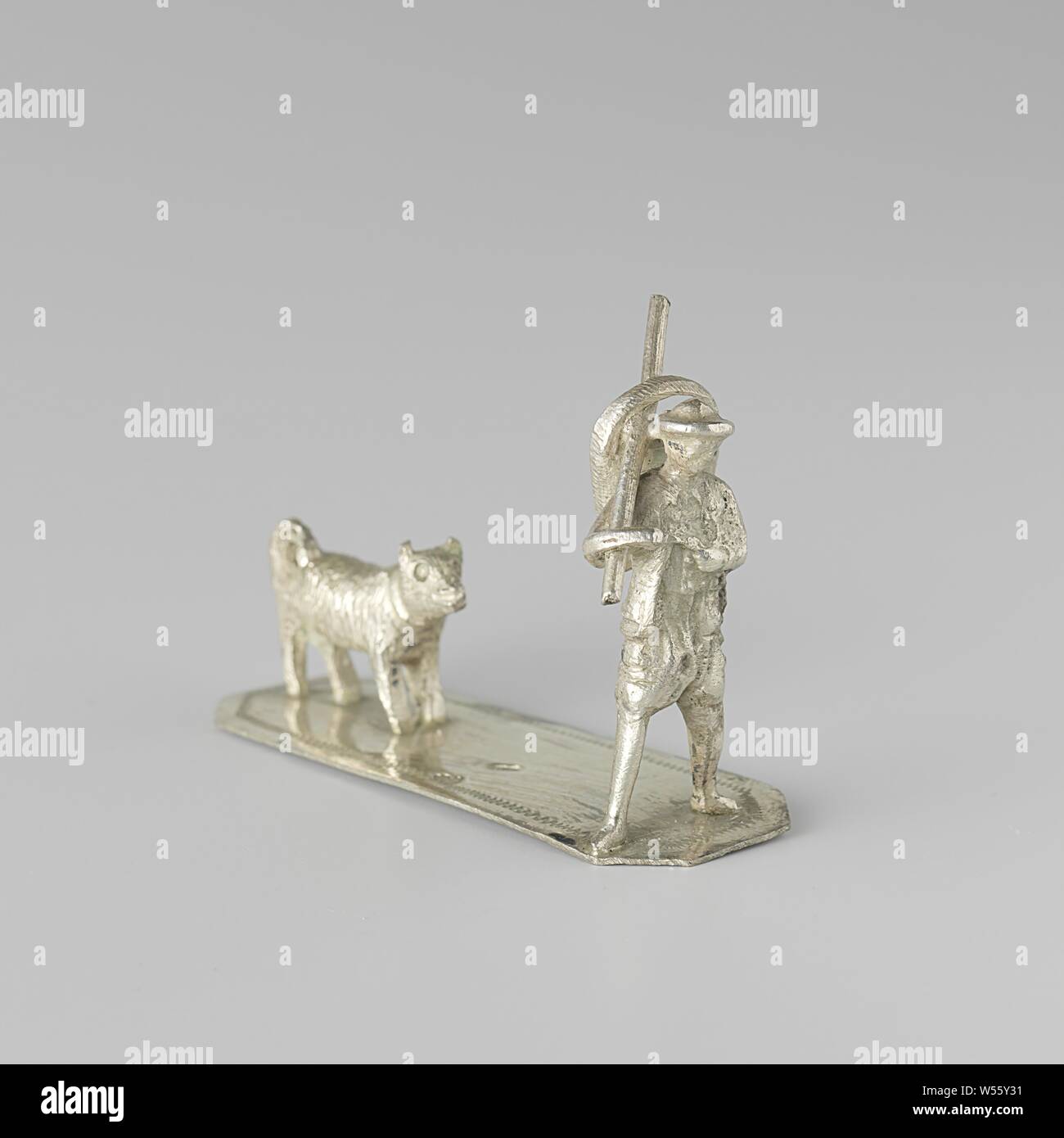Shoulder carrying pole hi-res stock photography and images - Alamy