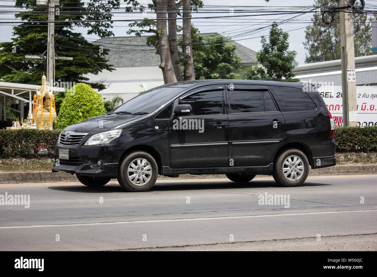 Innova Car Black
