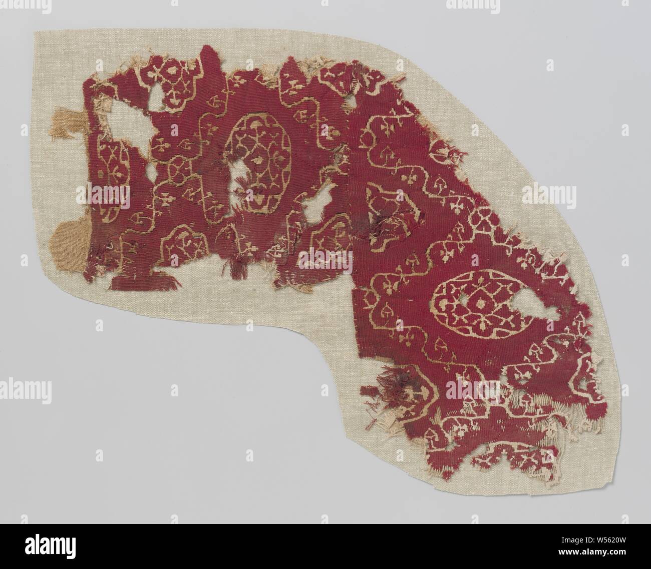 Triangular leaves forming hi-res stock photography and images - Alamy