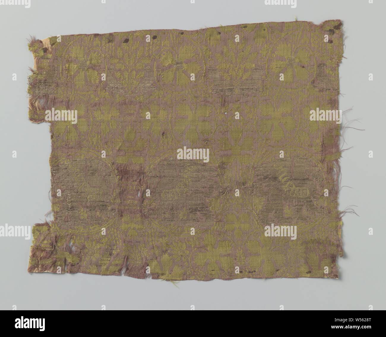 Opposite griffin hi-res stock photography and images - Alamy