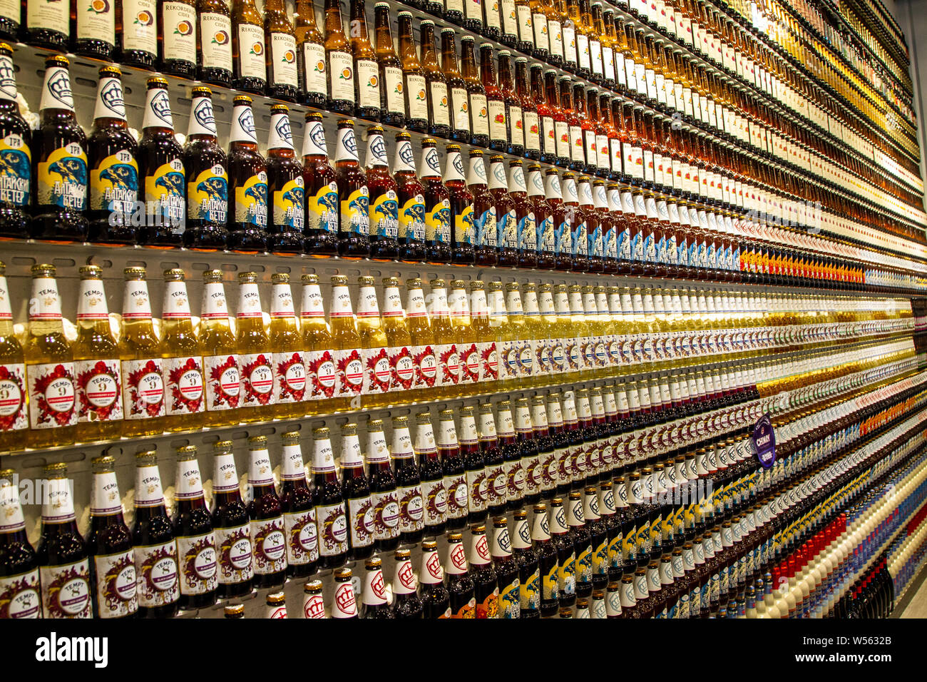 The beer lady shanghai hi-res stock photography and images - Alamy