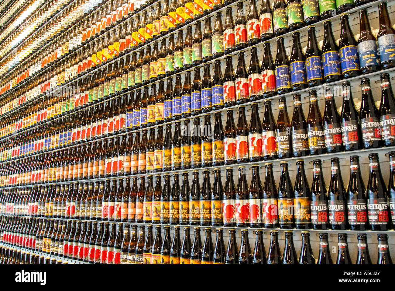 The beer lady shanghai hi-res stock photography and images - Alamy