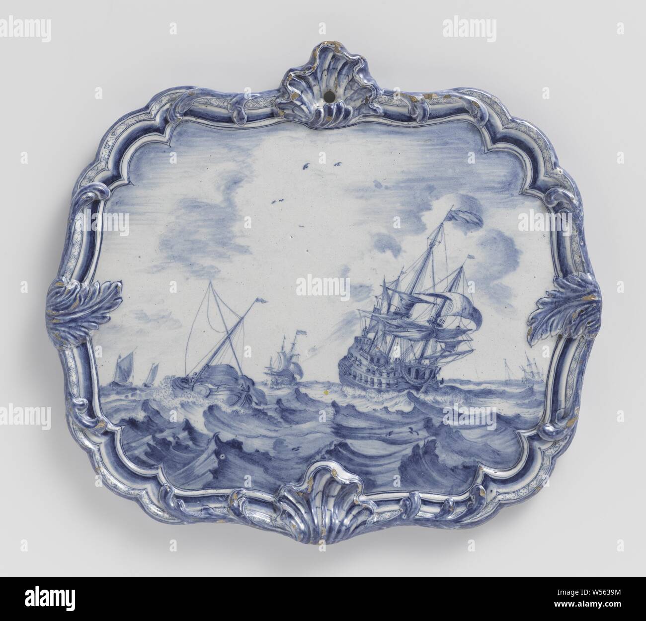 Framed ship hi-res stock photography and images - Alamy