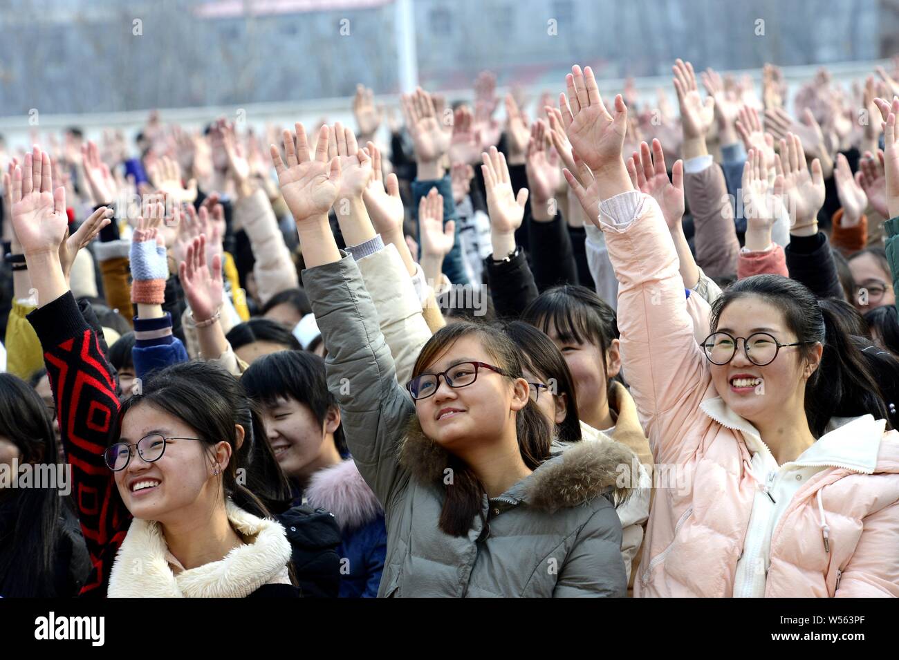Chinese students gather in a mass rally for the upcoming annual college ...