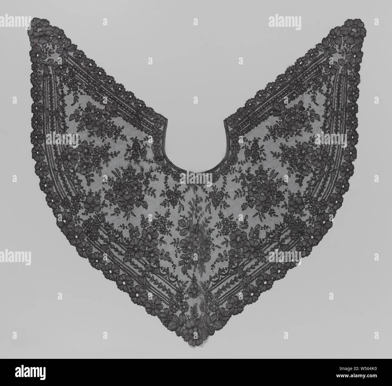 Black silk bobbin lace hi-res stock photography and images - Alamy