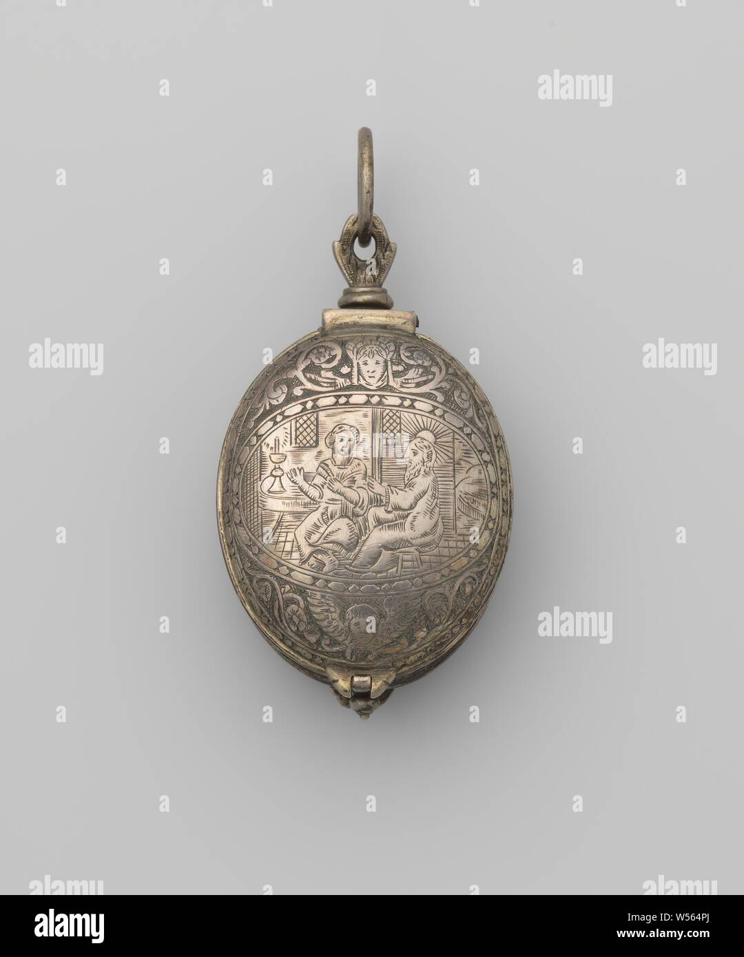 Early 17th century watch hi-res stock photography and images - Alamy