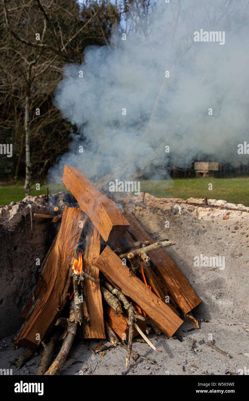 Asado argentina fire hi-res stock photography and images - Alamy