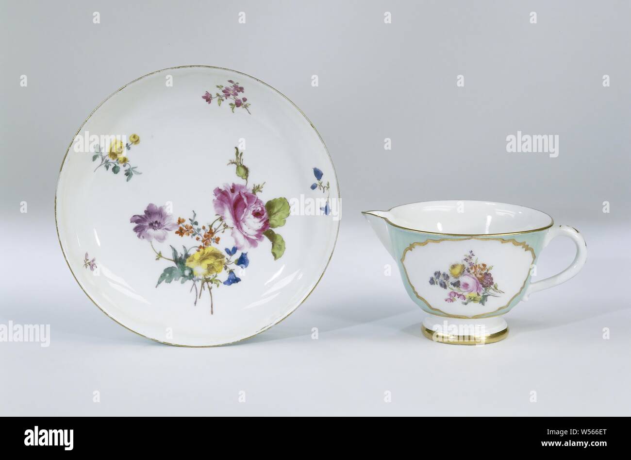 Hemispherical head stands hi-res stock photography and images - Alamy