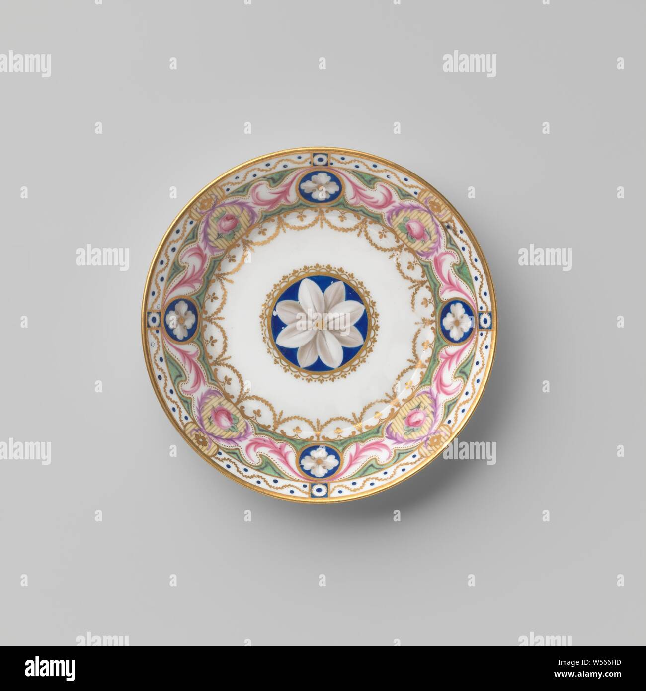 Half golden spheres hi-res stock photography and images - Alamy