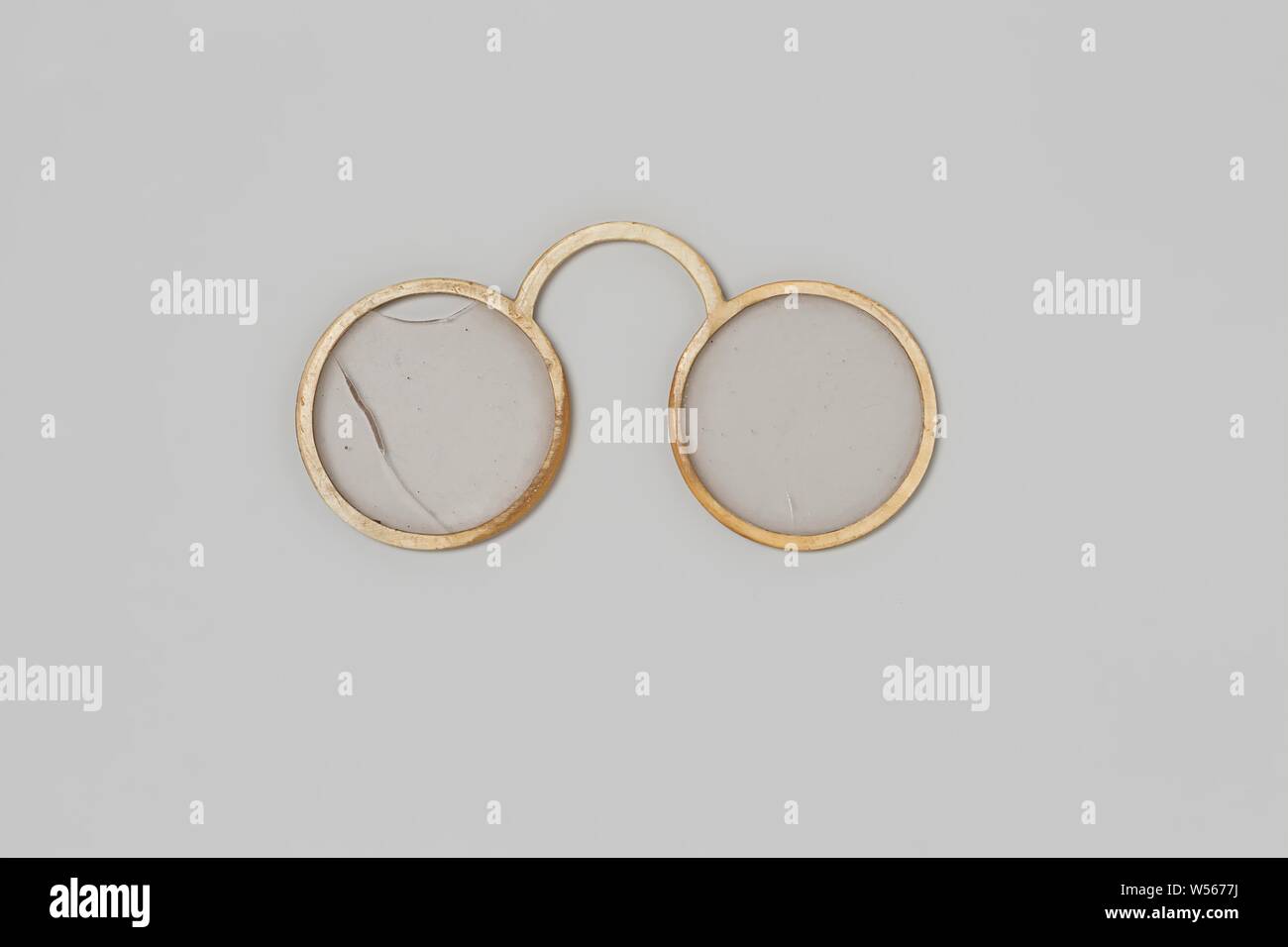 Glass leg hi-res stock photography and images - Alamy