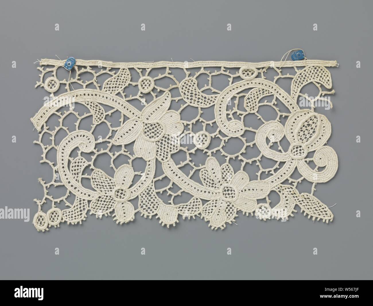 Heavy venetian point lace hi-res stock photography and images - Alamy