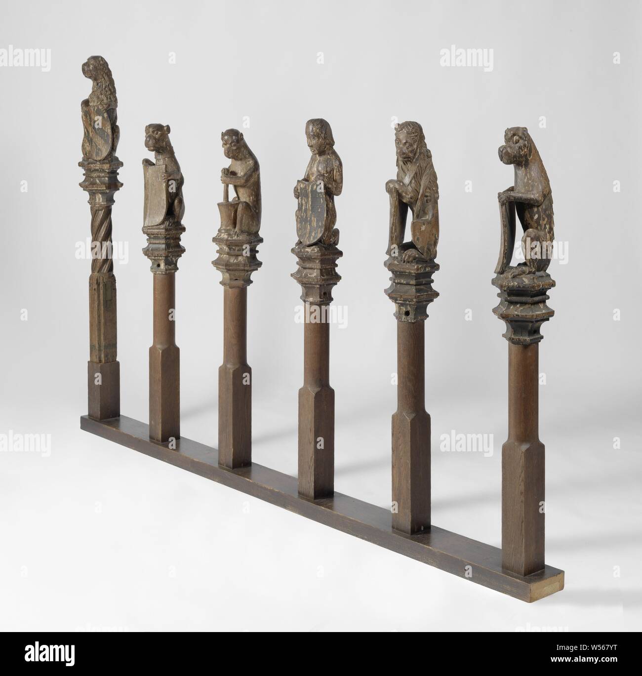 Six sided columns hi-res stock photography and images - Alamy