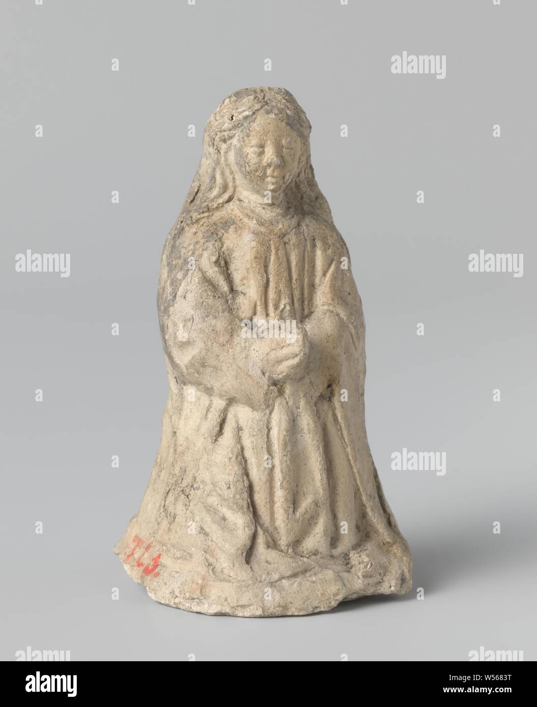 Kneeling Mary, belonging to a birth, Nederlanden, 1400 - 1700, pipe ...