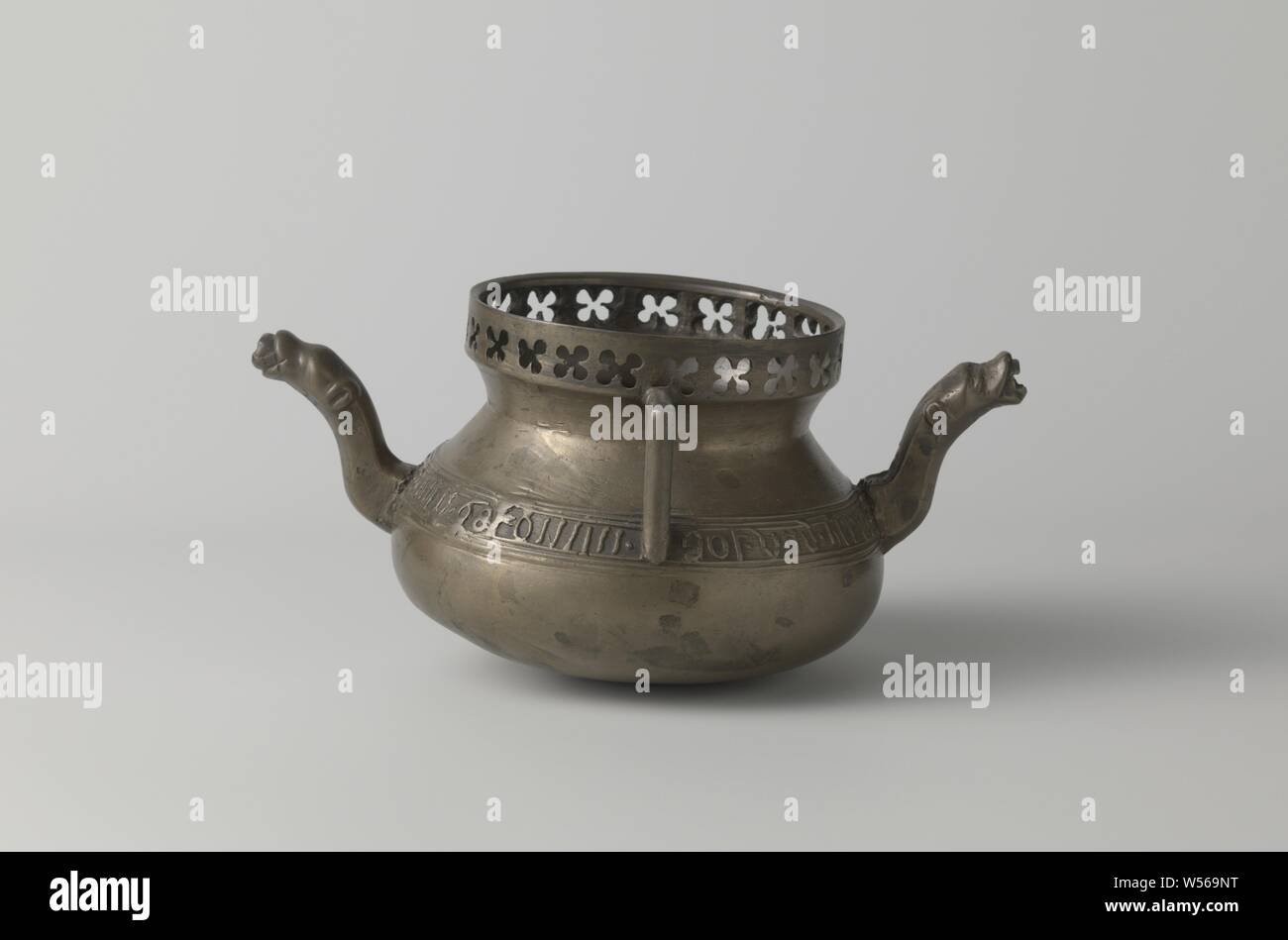 Curved rectangular collar hi-res stock photography and images - Alamy