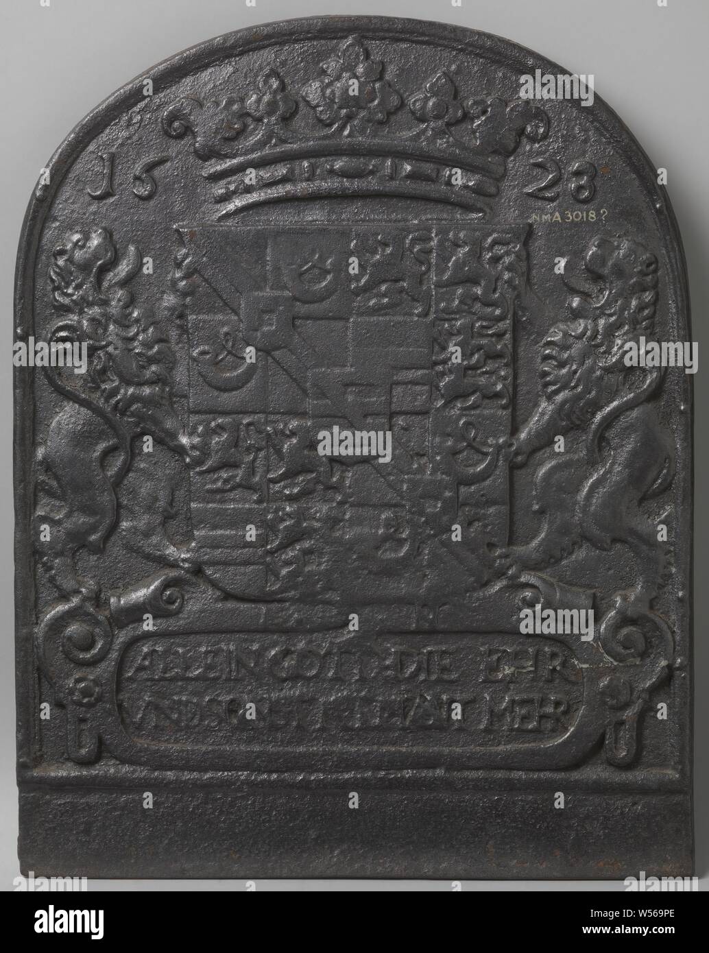 Oval cartouche under hi-res stock photography and images - Alamy