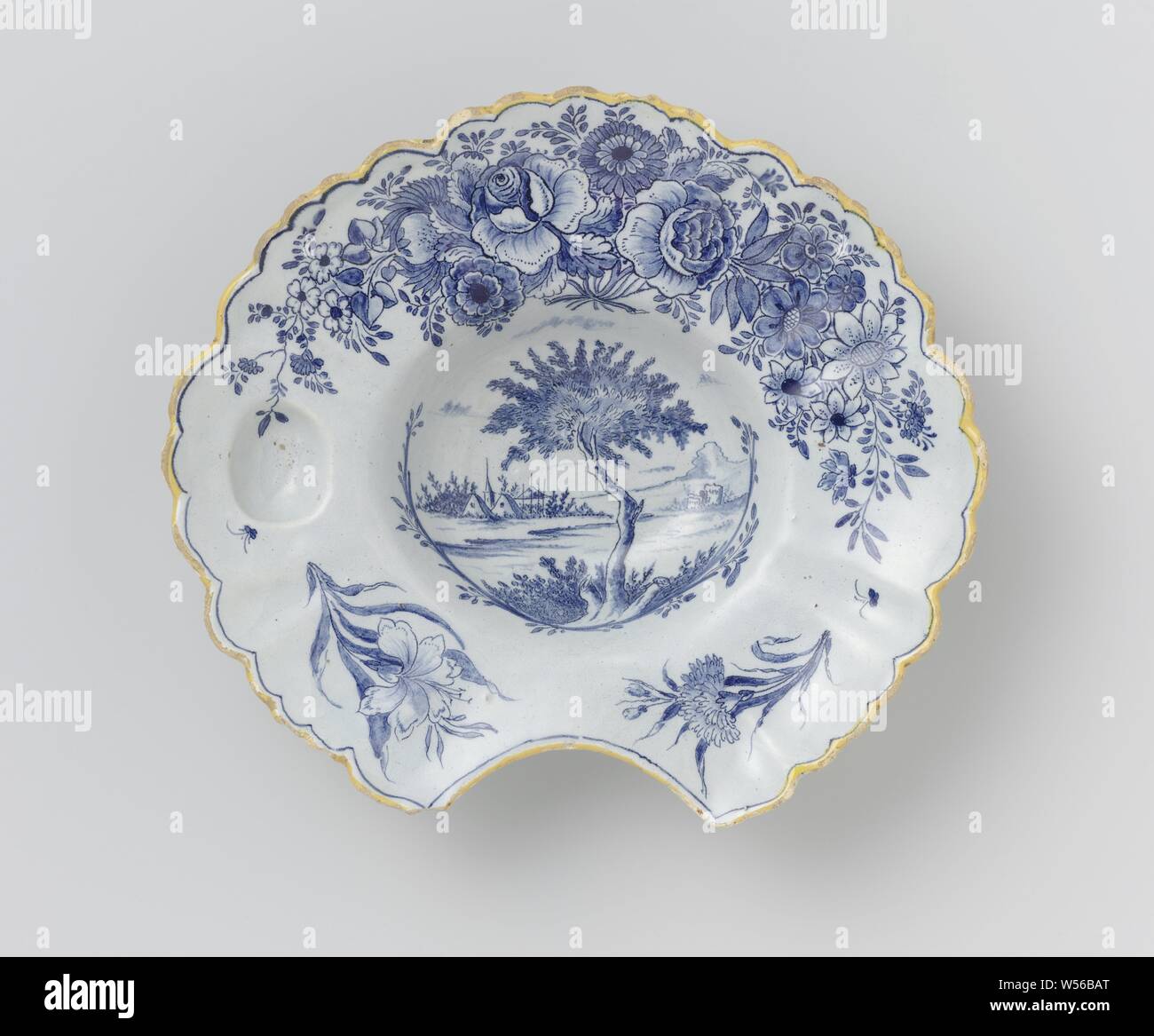 Earthenware shaving basin hi-res stock photography and images - Alamy