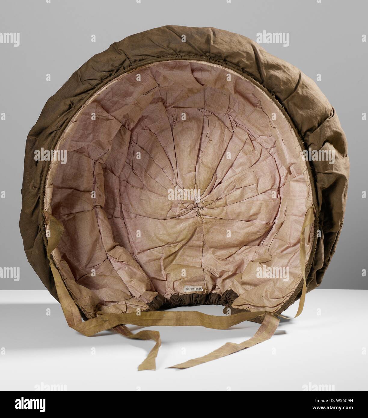 Four semicircular ribs hi-res stock photography and images - Alamy