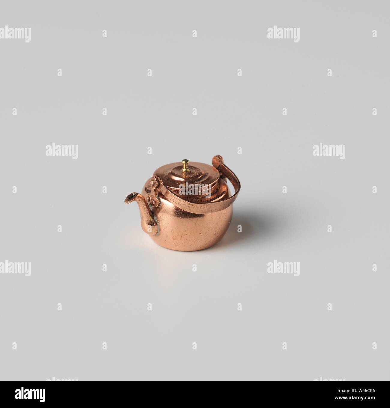 Tin kettle hi-res stock photography and images - Alamy