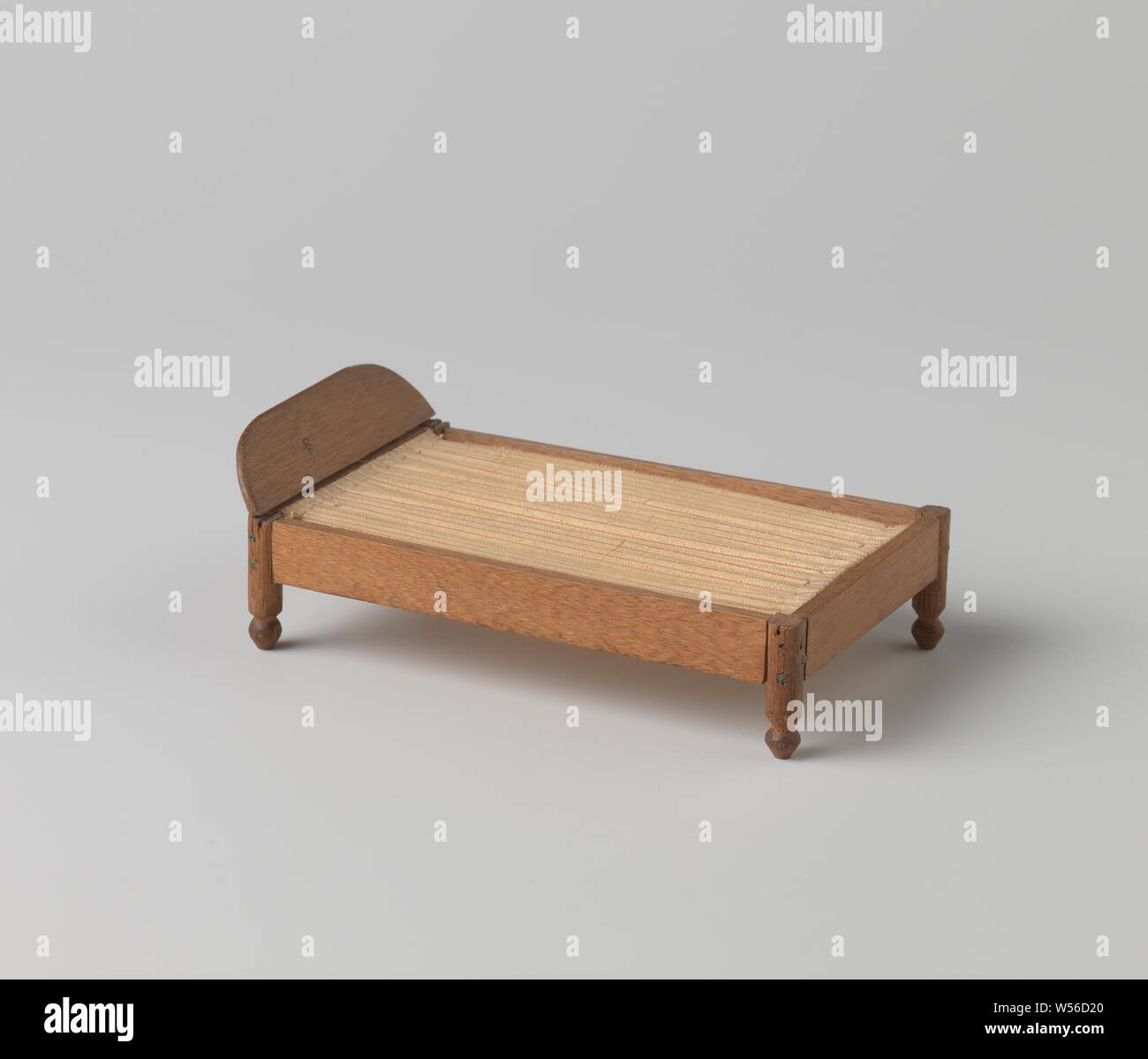 Slanted backward headboard hi-res stock photography and images - Alamy