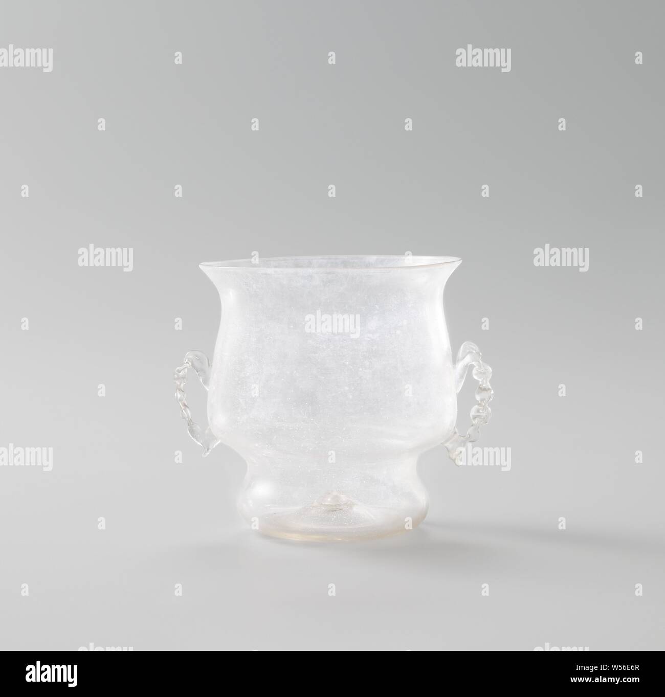 Curved body hi-res stock photography and images - Alamy