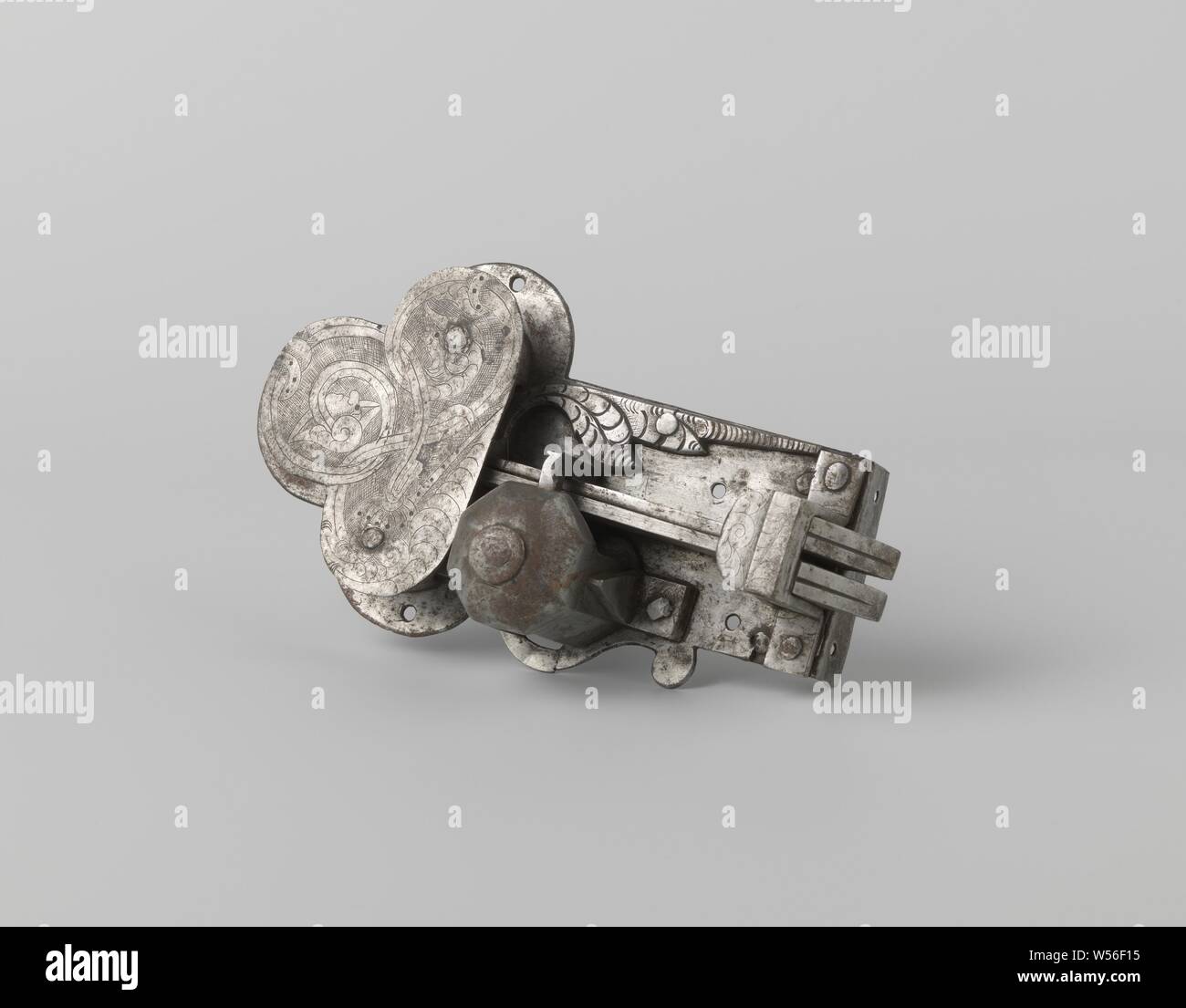 Heart shaped key and lock hi-res stock photography and images - Alamy