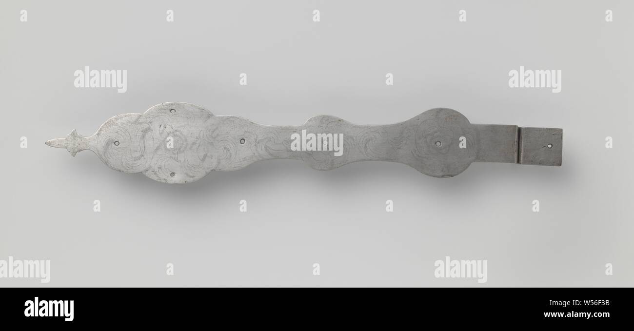 Engraved bend handle, 1000 - 2000, metal, engraving, h 53.2 cm × w 8.3 ...