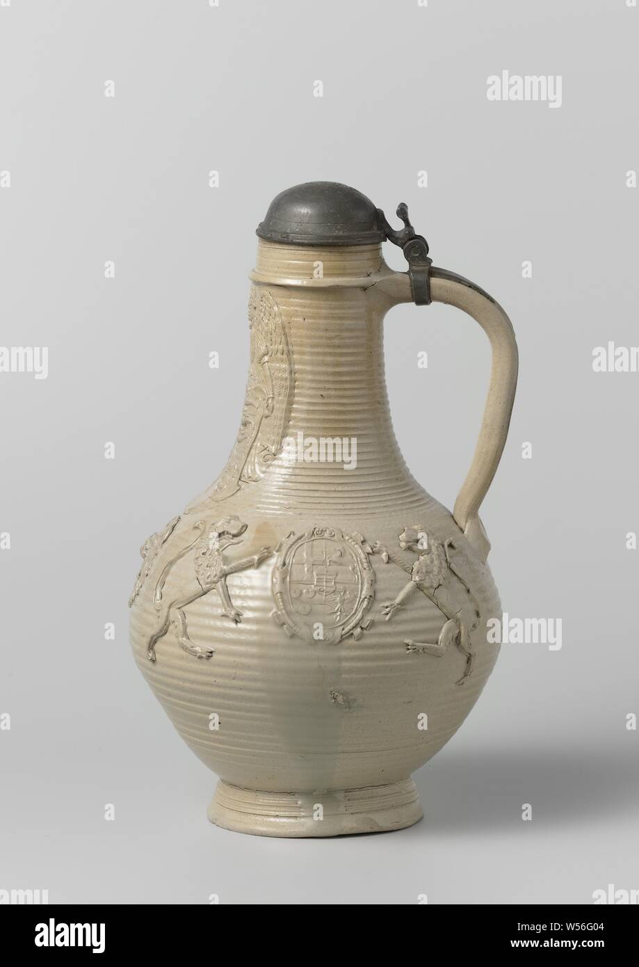 Jug Jug with the coat of arms of England, Jar of stoneware on stand ...