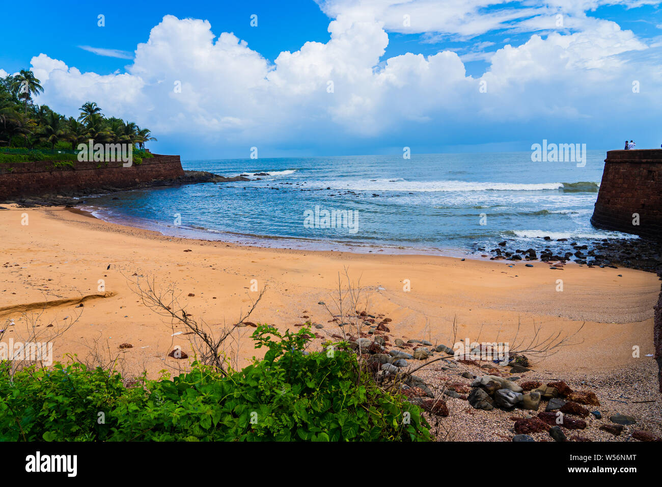 Sinquerim beach india hi-res stock photography and images - Alamy