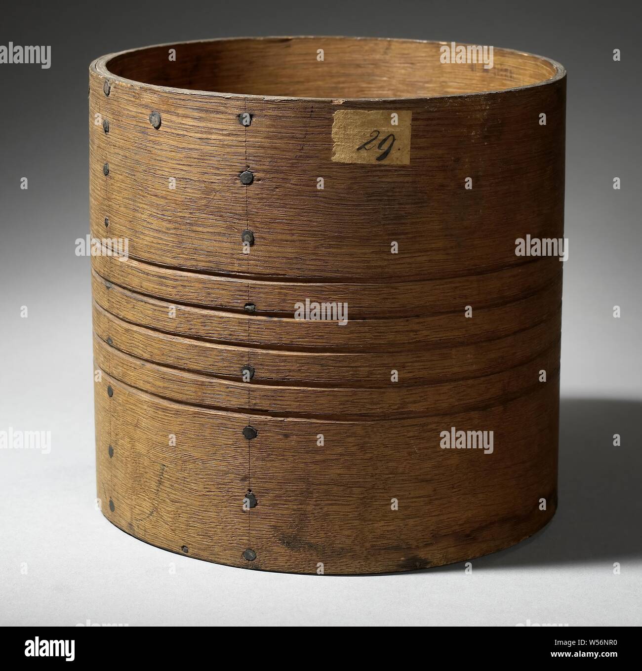 Grain size of ½ decaliter, Wooden grain size of ½ decaliter with label ...