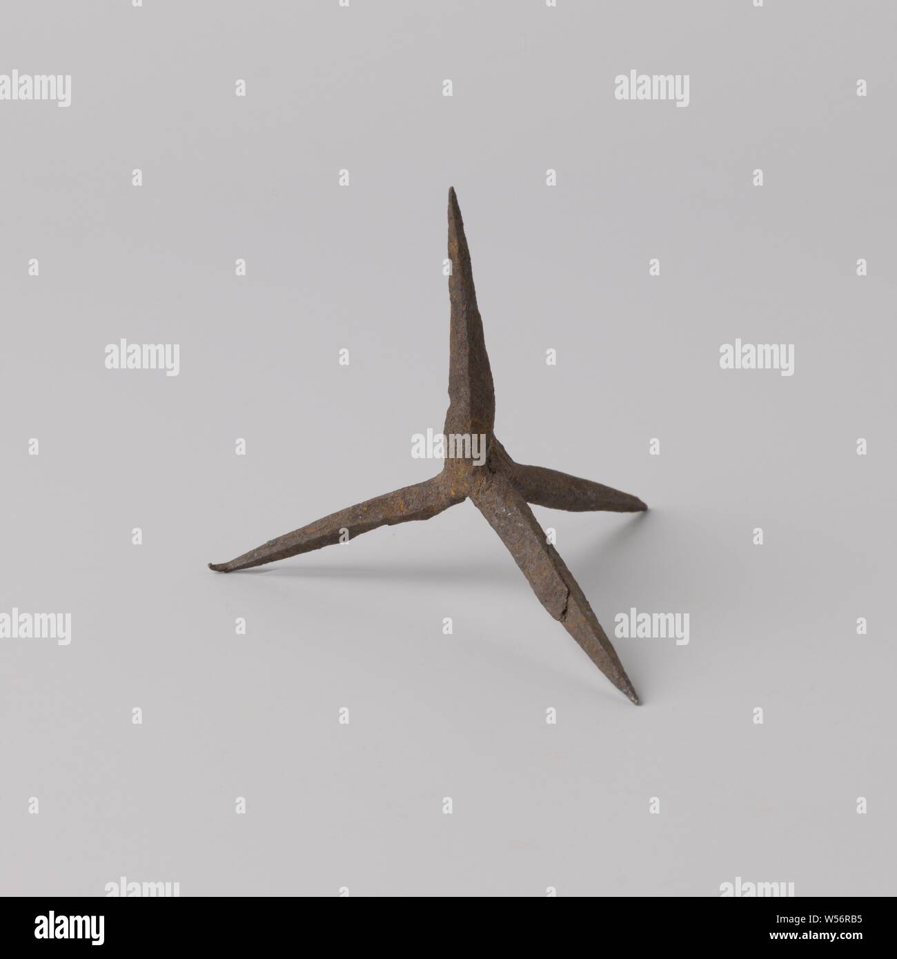 Foot angel or crow's foot, Iron foot angel or crow's foot with four ...