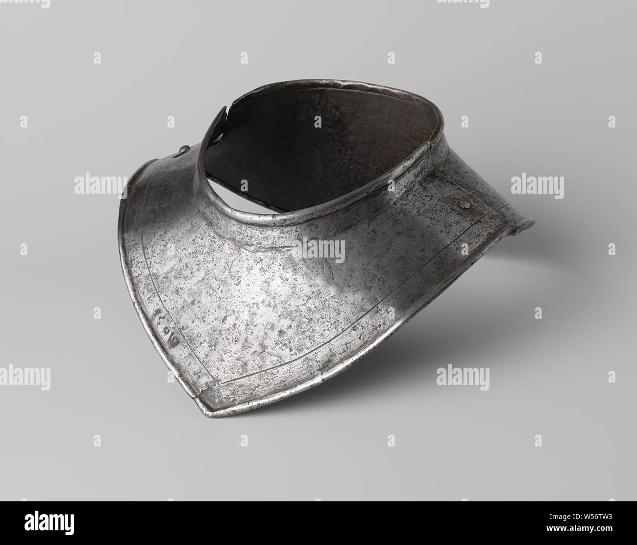 Iron neck collar hi-res stock photography and images - Alamy