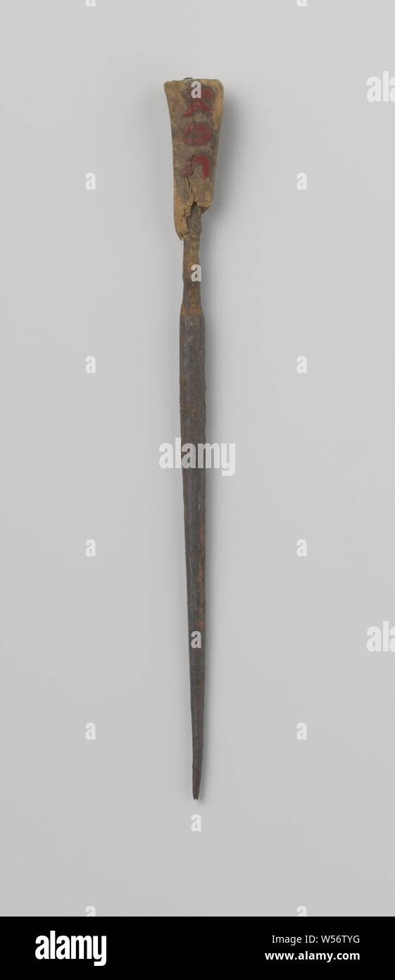 Small dagger hi-res stock photography and images - Alamy