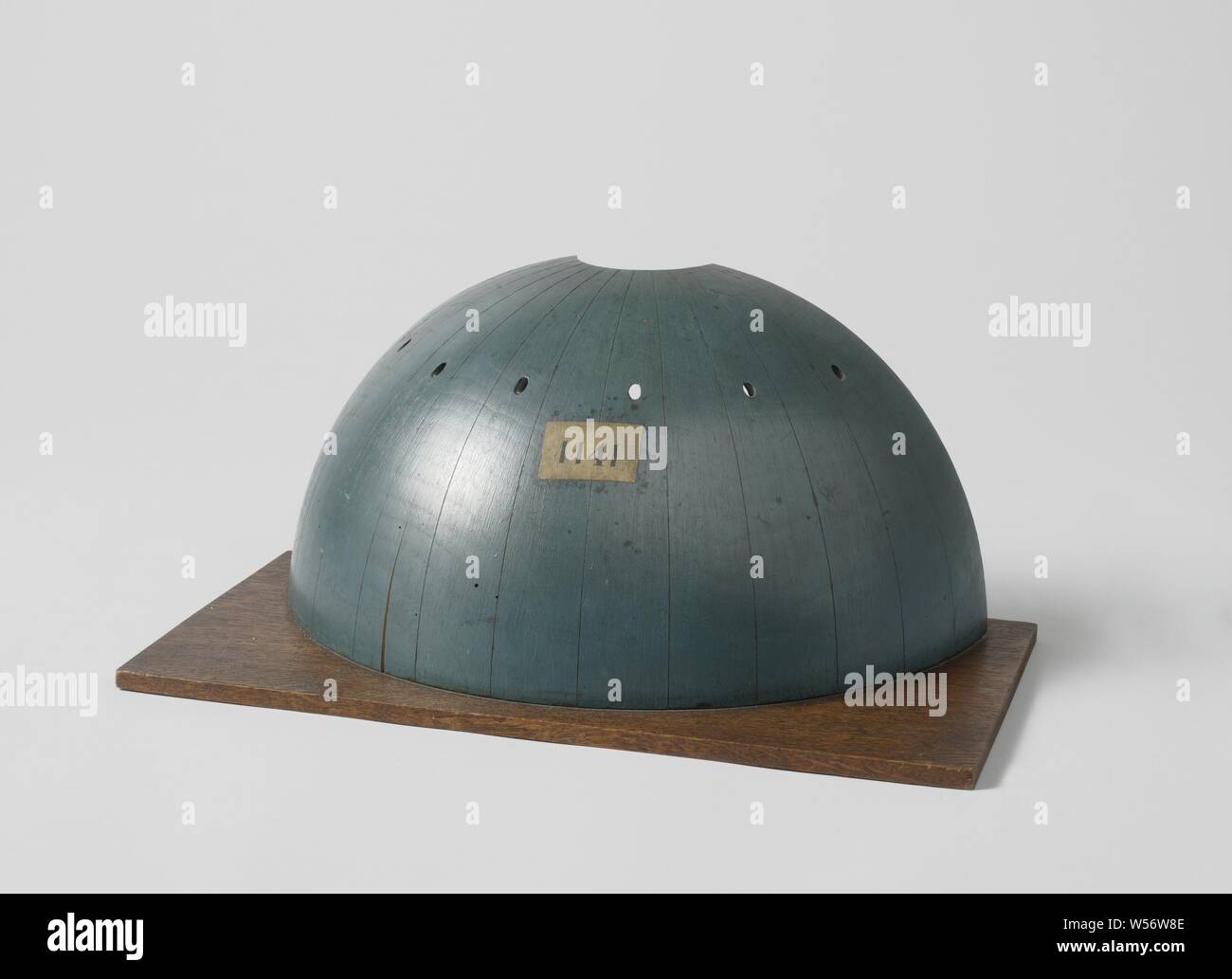 Turret plates hi-res stock photography and images - Alamy