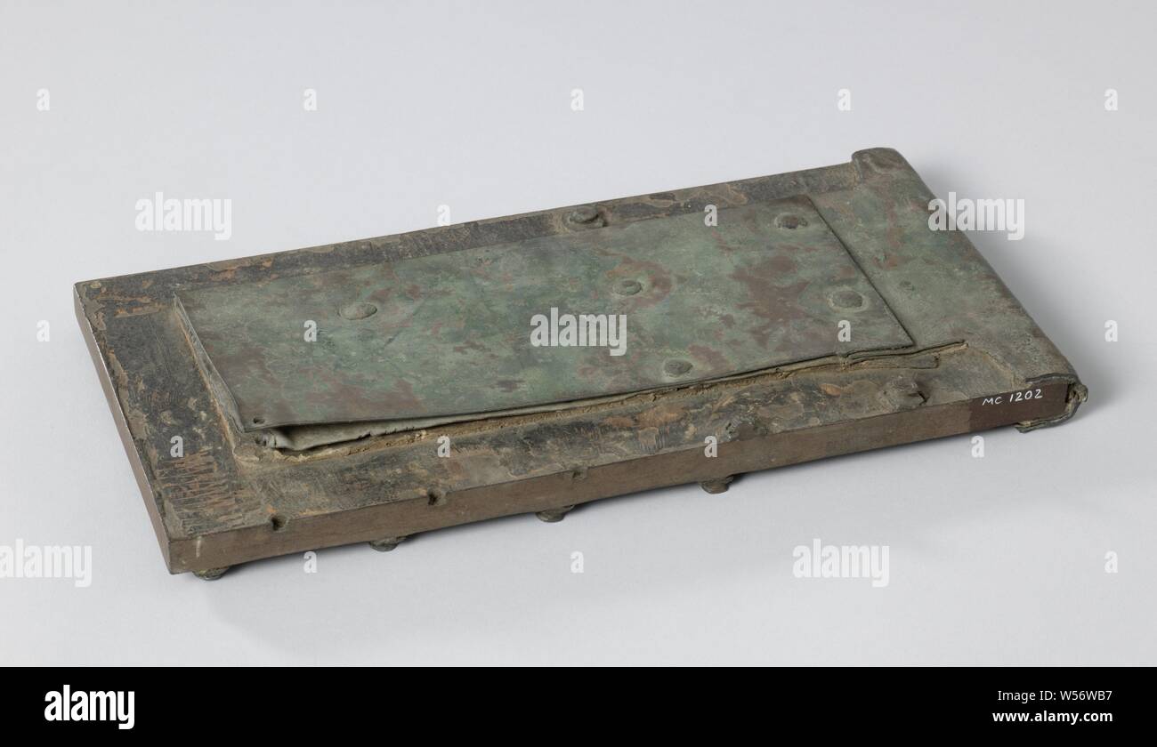 Armor plate sample hi-res stock photography and images - Alamy
