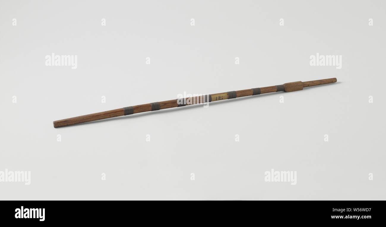 Model of a Made Mast, Round mast with octagonal top and riding bed ...